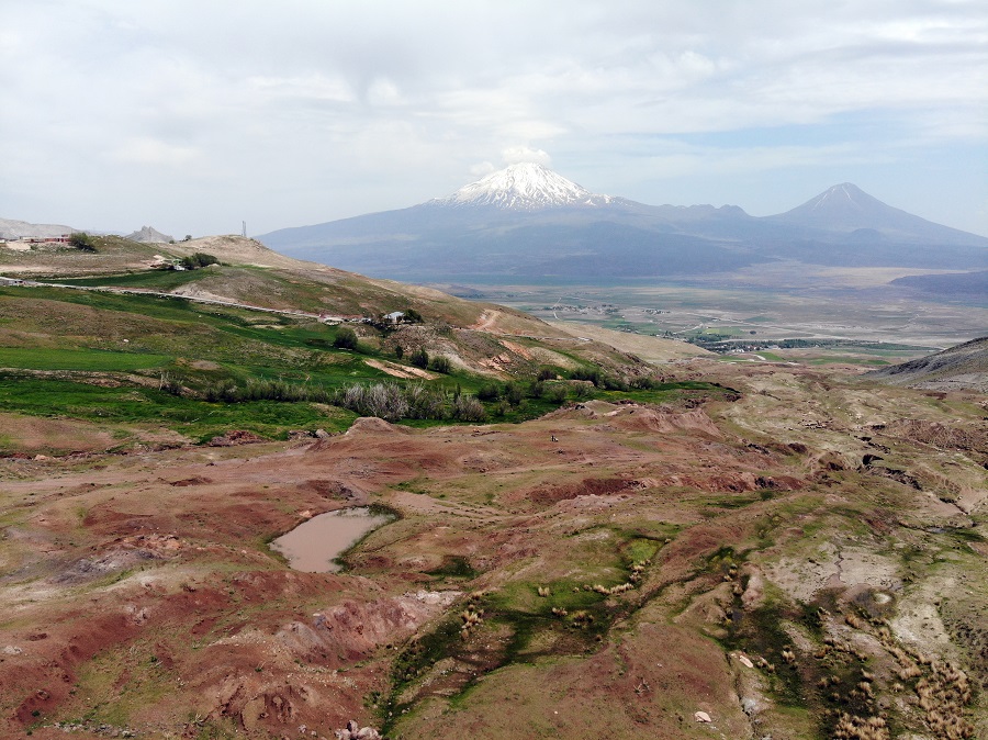 Nuh'un Gemisi'ne ait kalıntıların olduğuna inanılan alanda çalışma