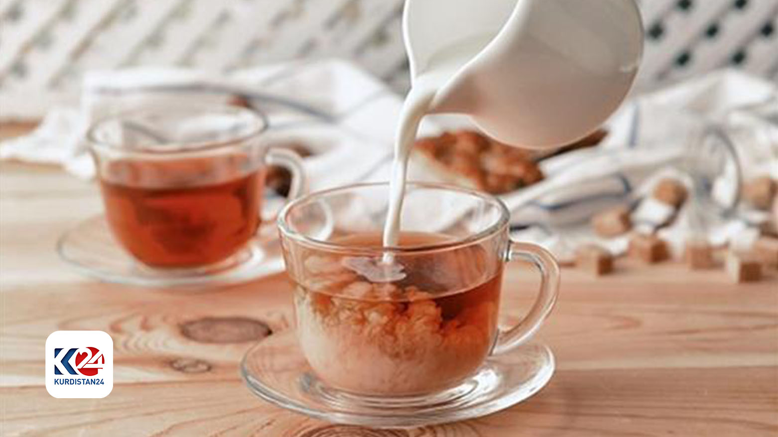 آثار صحية جانبية لتناول الشاي مع الحليب المغلي