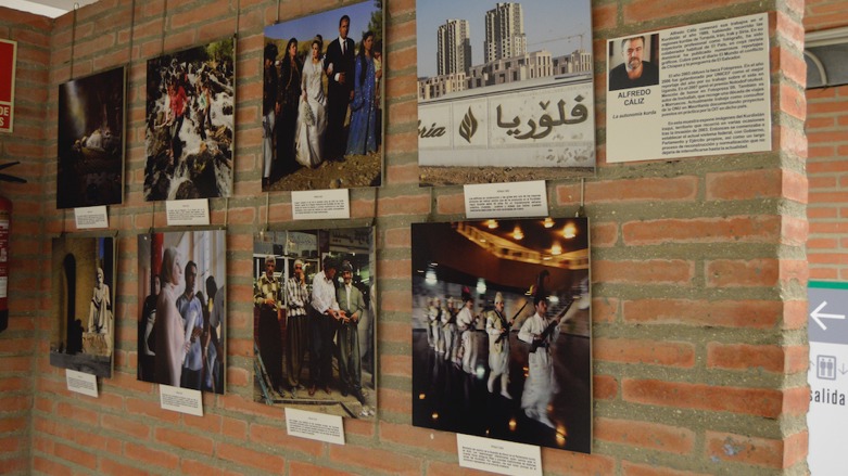 Photo exhibition in Spain focuses on the mass exodus of Kurds