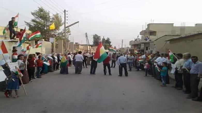 People of Rojava protest against arresting politicians in Rojava
