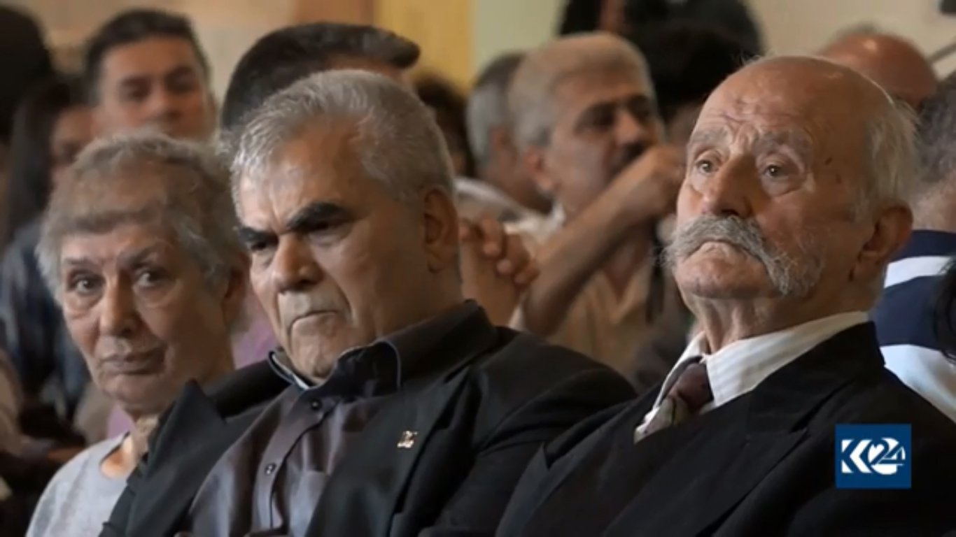 بالصور.. "هورو بافي صلاح" يمنح جائزة لـ"فقه تيرا"