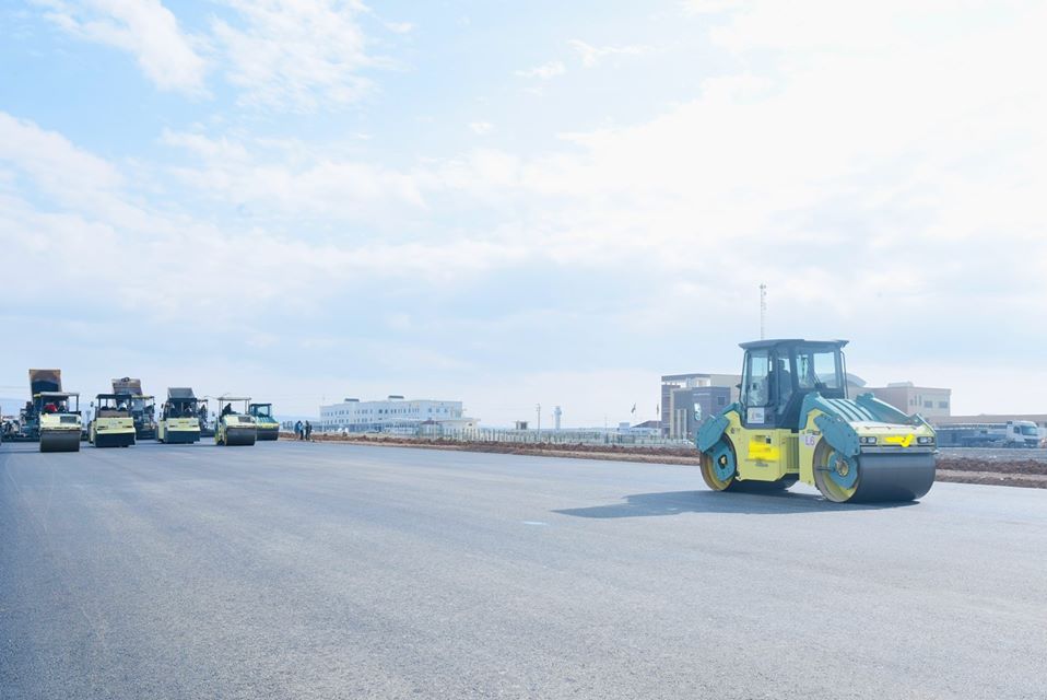 PHOTOS: Erbil lays asphalt on 150 Meter Road
